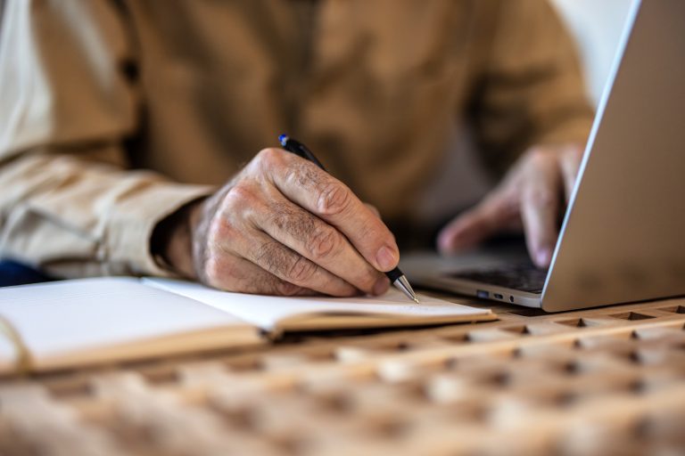 How to structure pension drawdowns to optimise tax efficiency ...